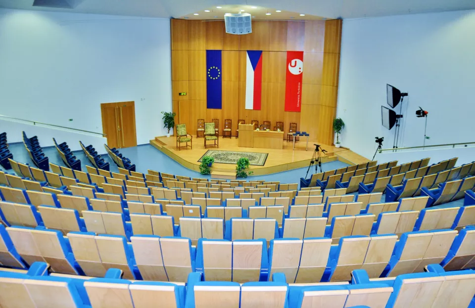 Sponze a promoce – SZZ červen 2023 | Univerzita Pardubice